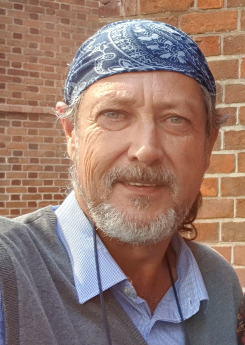 About Mike Scallan – Suburban Leaves